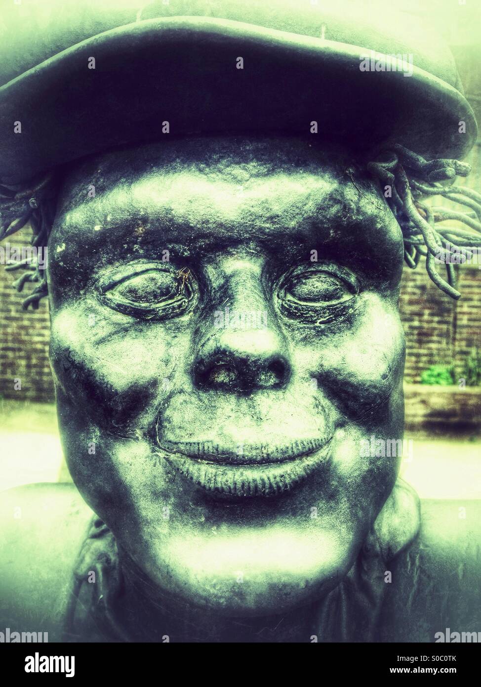 The Bargeman statue, Town Wharf, Guildford, Surrey, England Stock Photo ...