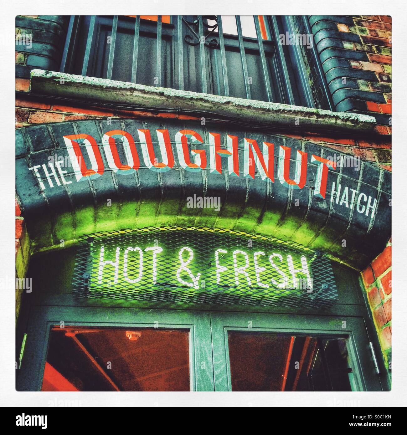 Food serving hatch hi-res stock photography and images - Alamy