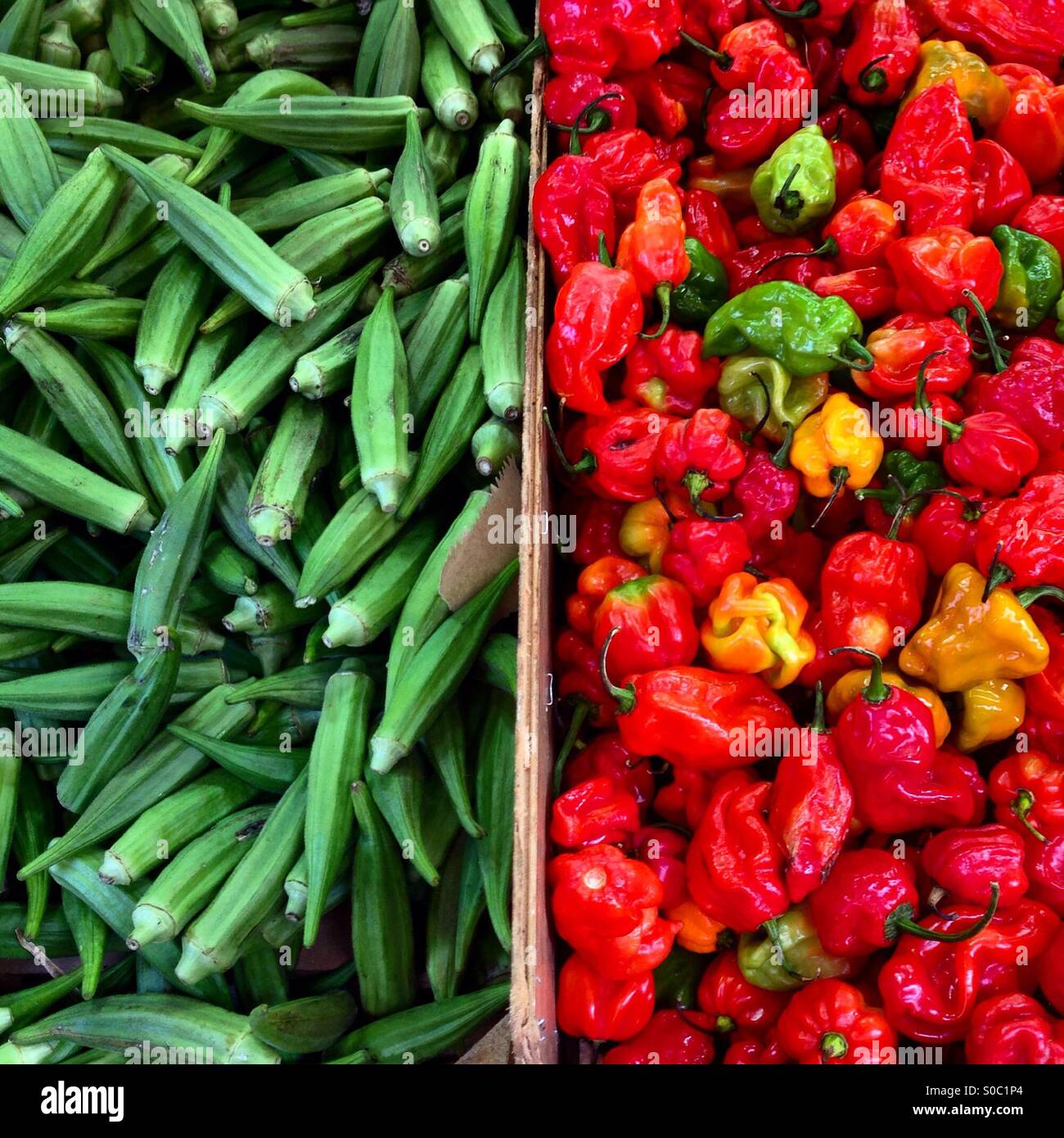 Okra market hi-res stock photography and images - Alamy