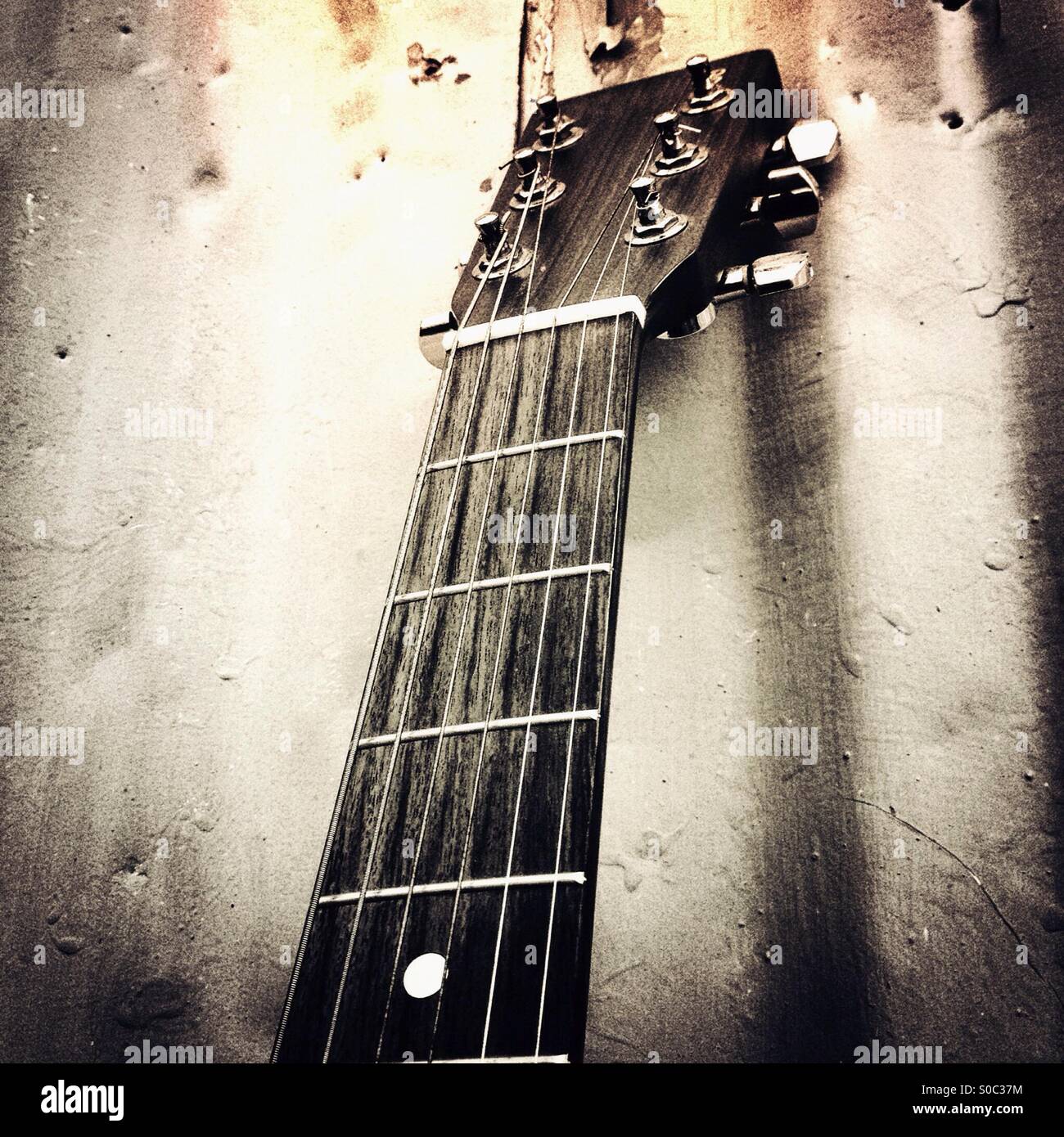Guitar neck strings frets hi-res stock photography and images - Alamy