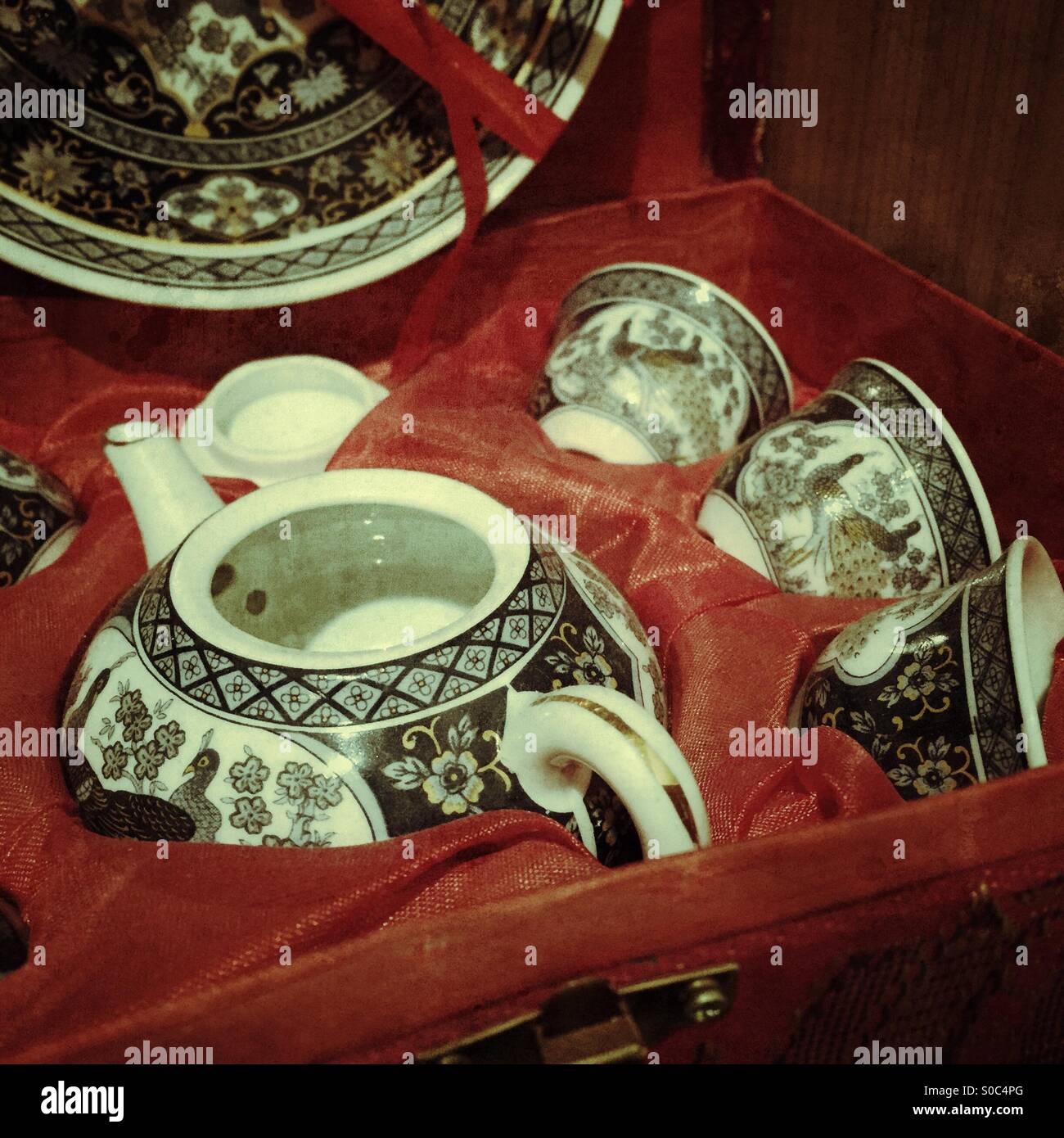 Chinese tea set hi-res stock photography and images - Alamy