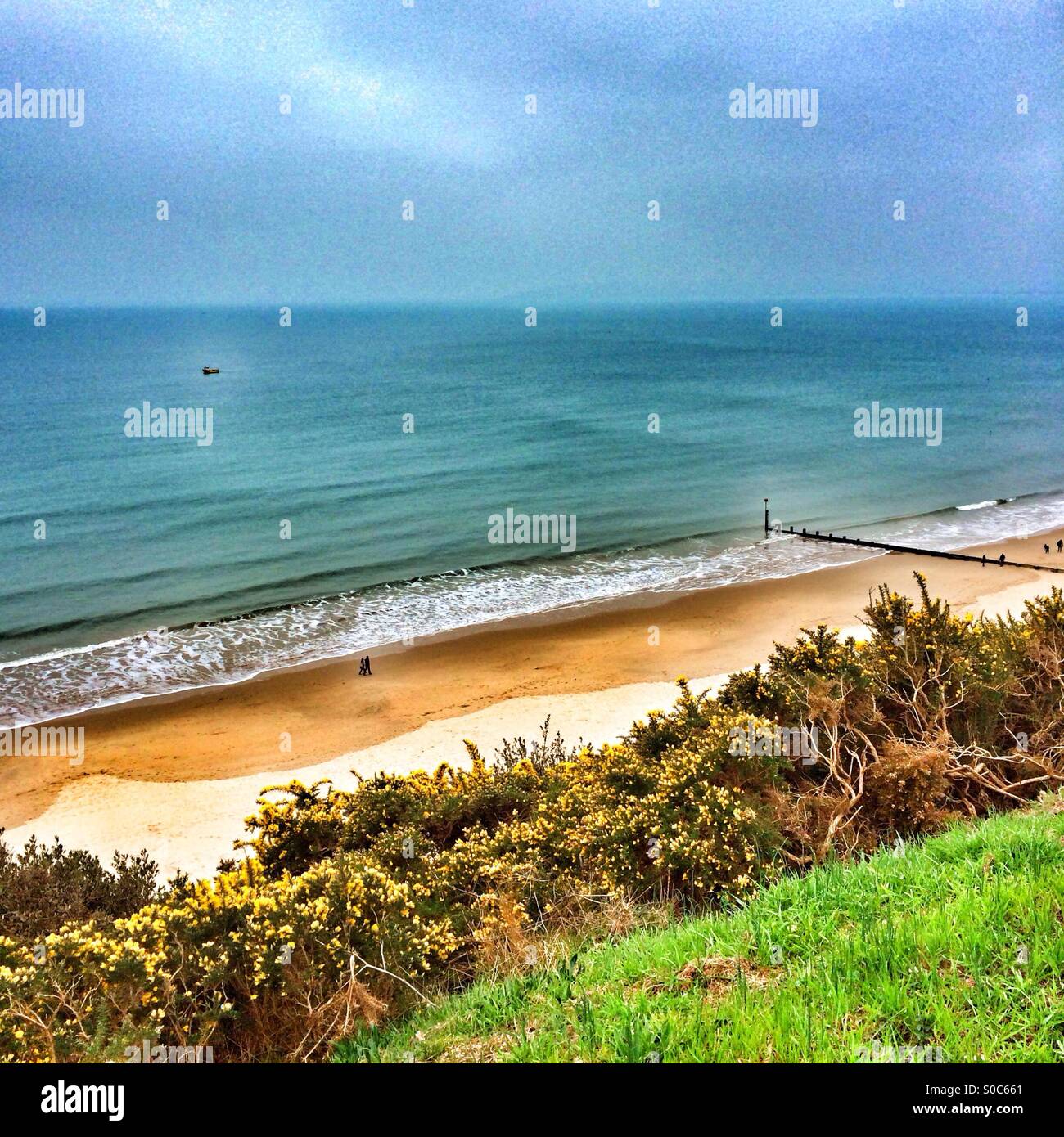 Walking at bournemouth beach hi-res stock photography and images - Alamy