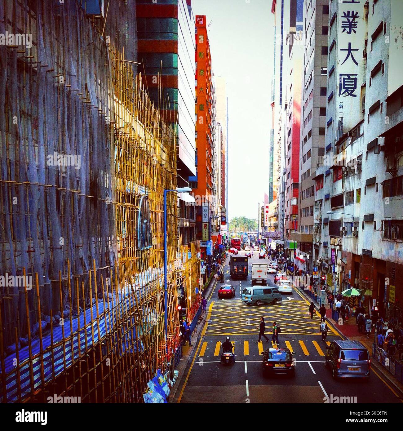 Busy street activity hi-res stock photography and images - Alamy