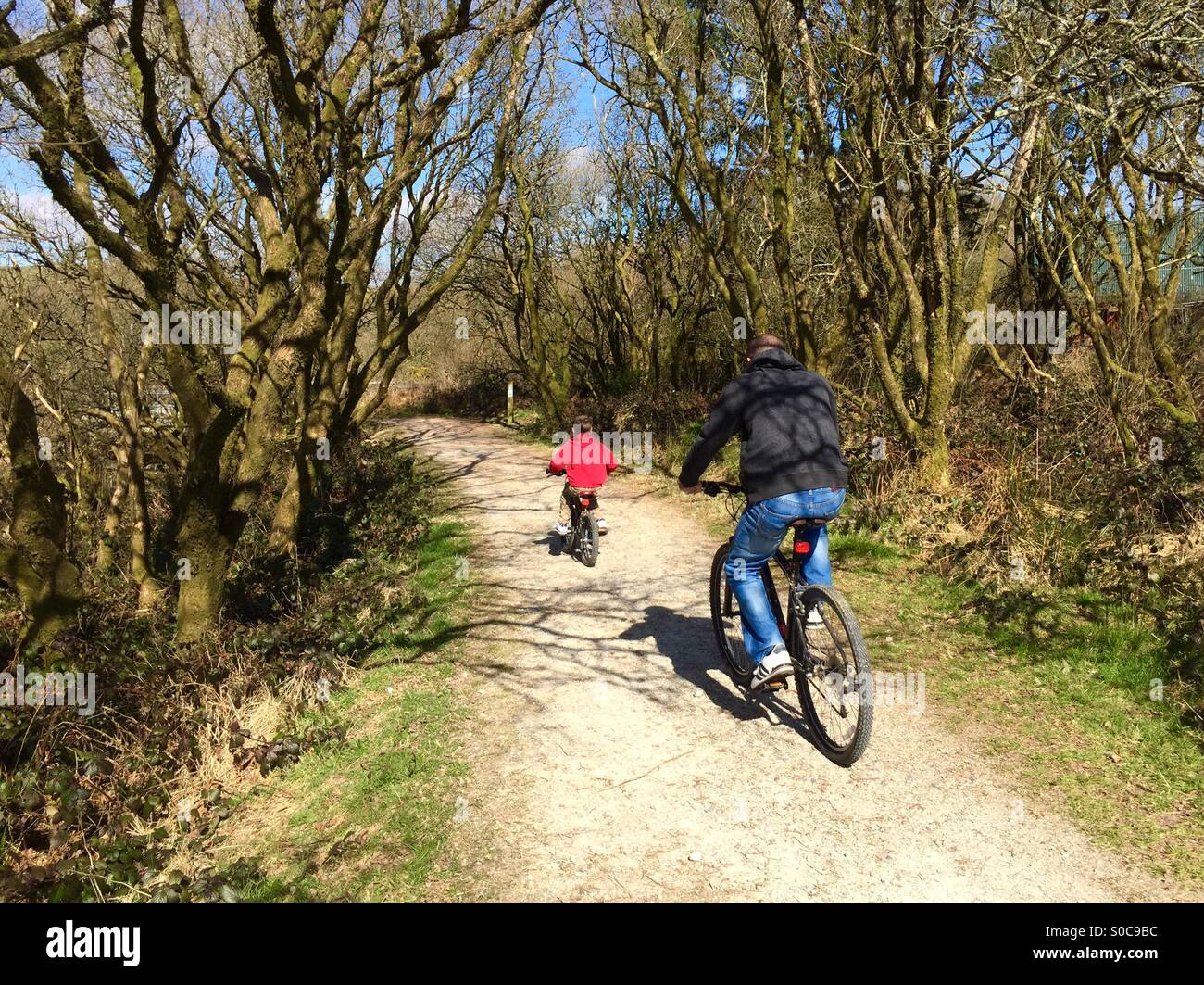 Lake cycling hi-res stock photography and images - Alamy