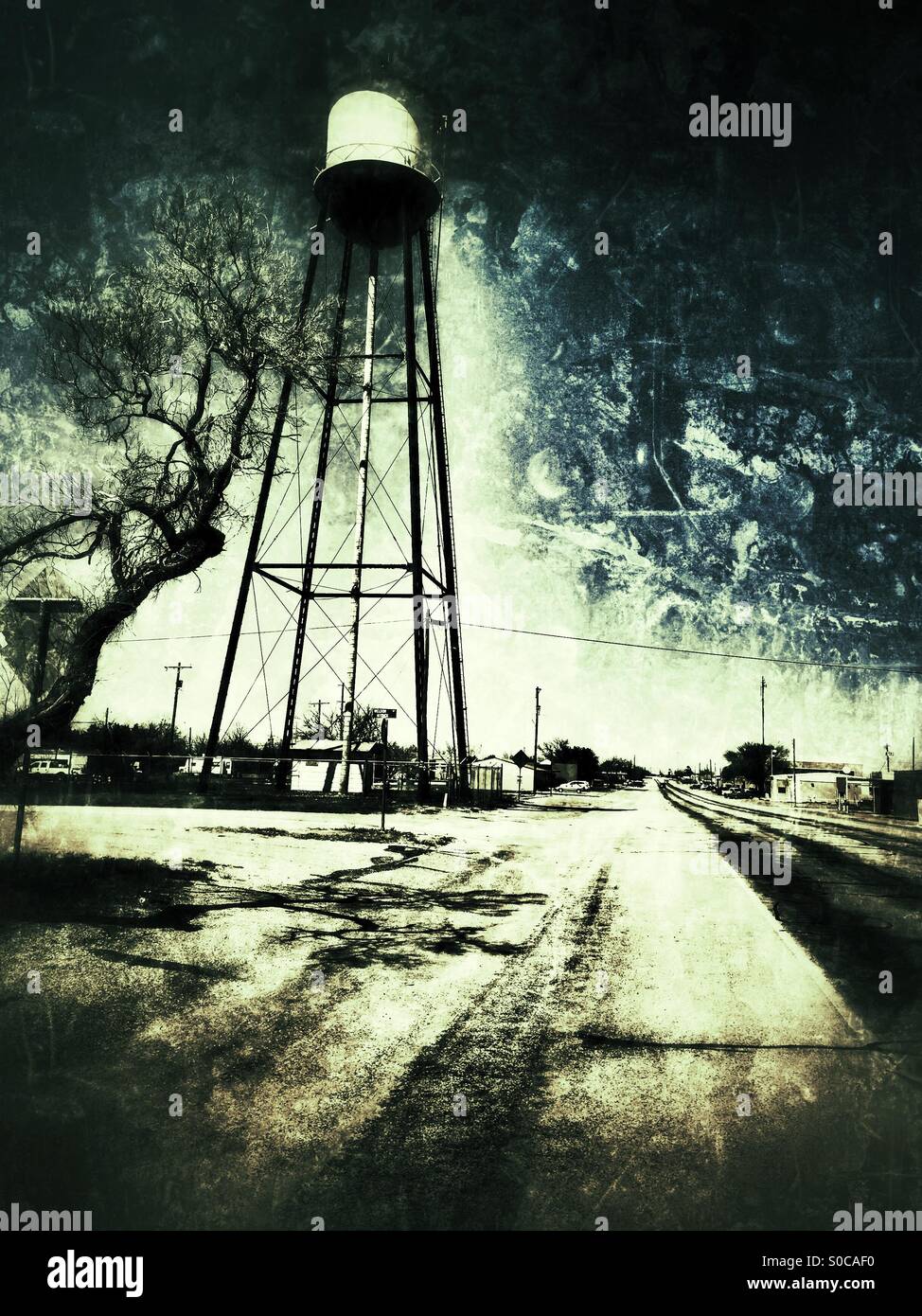 Rural water tower hi-res stock photography and images - Alamy