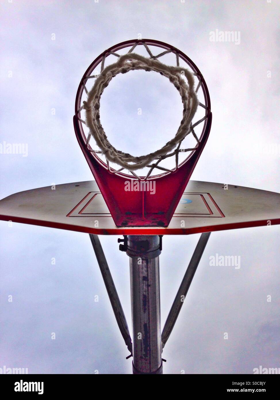 Basketball hoop from underneath Stock Photo - Alamy