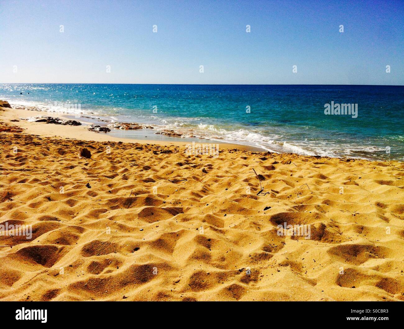 Desolate island beach getaway Stock Photo - Alamy
