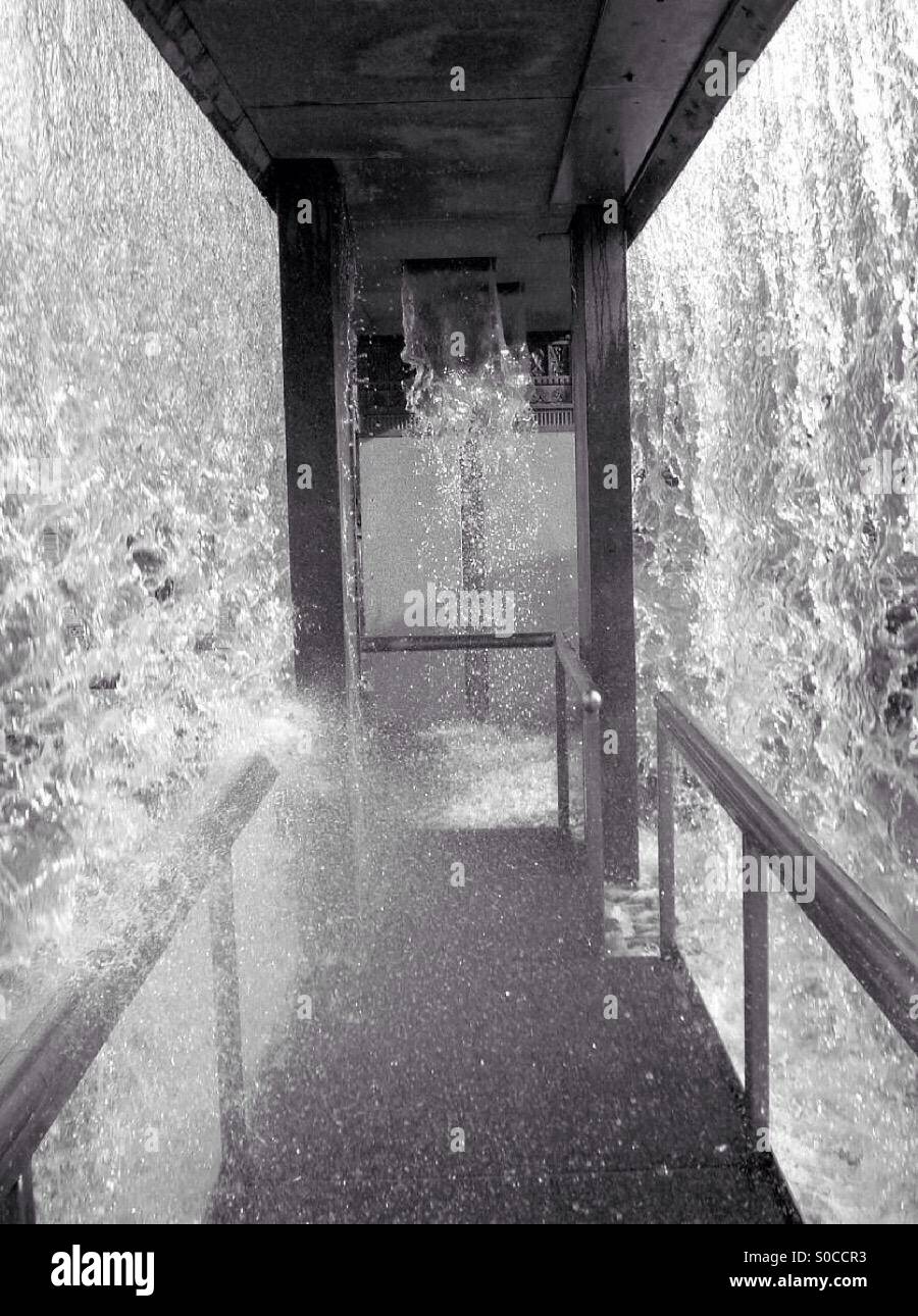 Dont get wet hi-res stock photography and images - Alamy