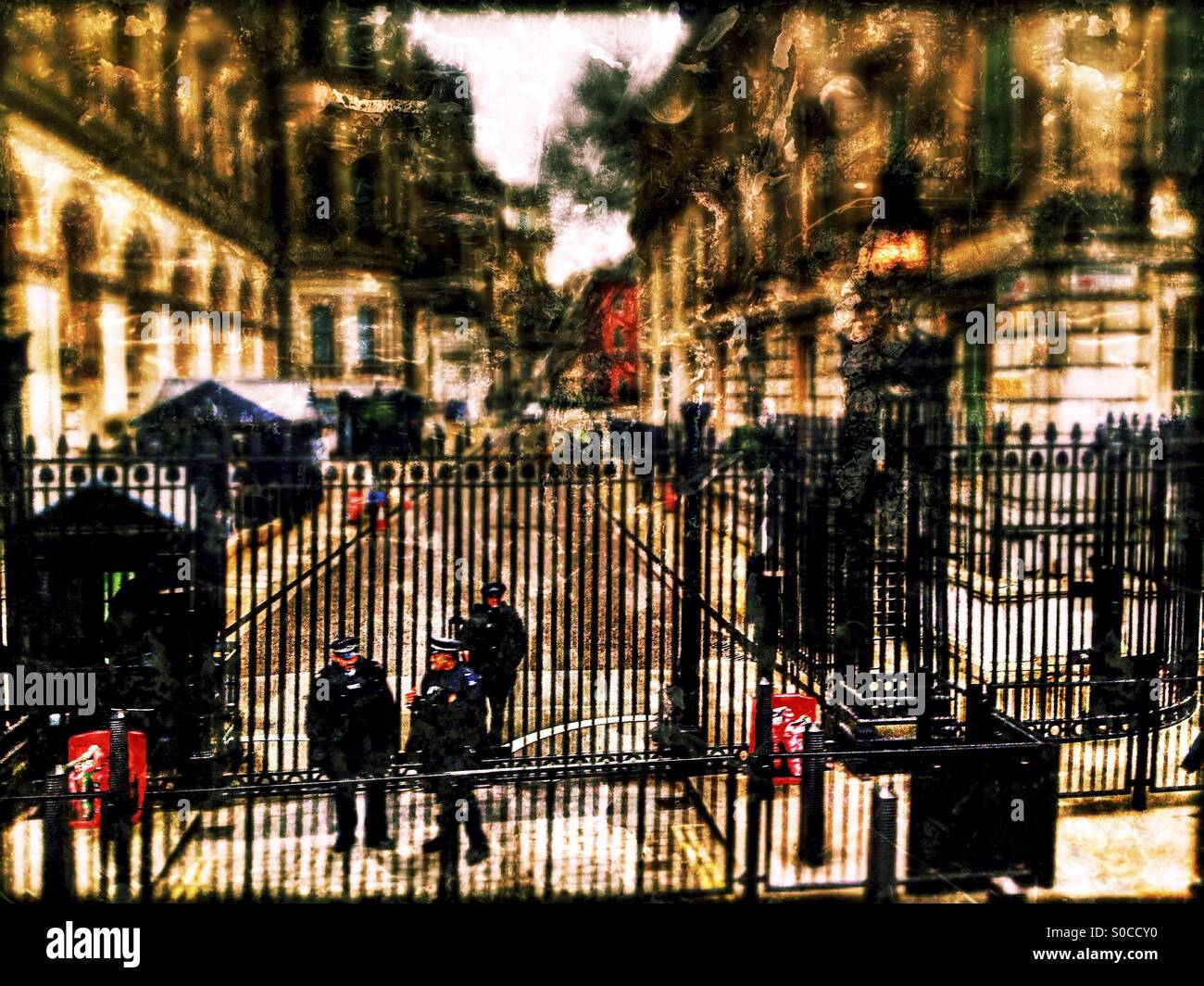 Downing street armed police guards hi-res stock photography and images ...