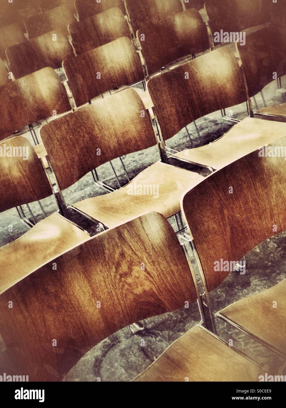 Rows of chairs hi-res stock photography and images - Alamy