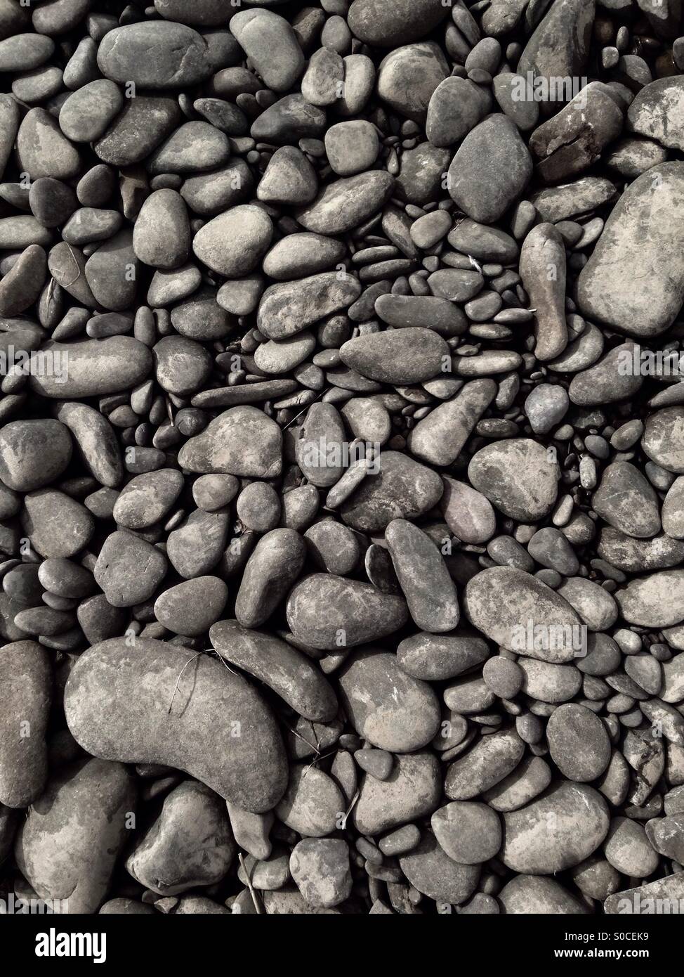 Pebbles river hi-res stock photography and images - Alamy