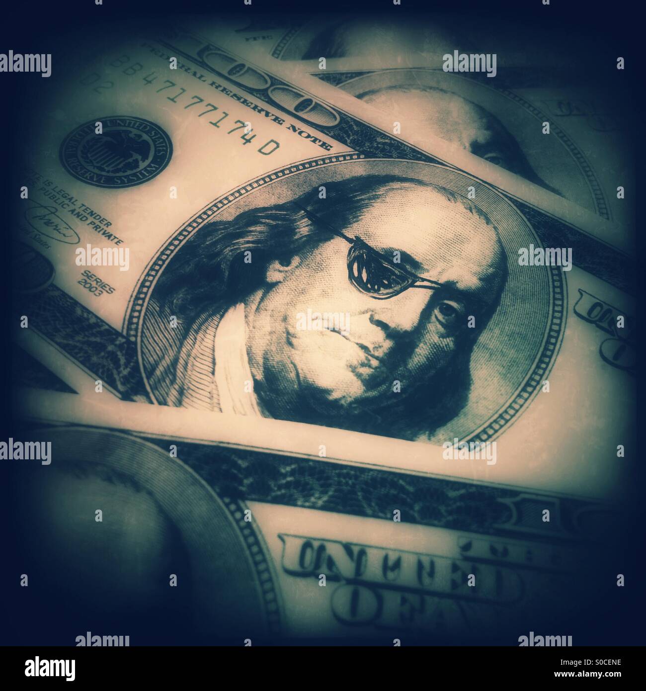 Money eye hi-res stock photography and images - Alamy