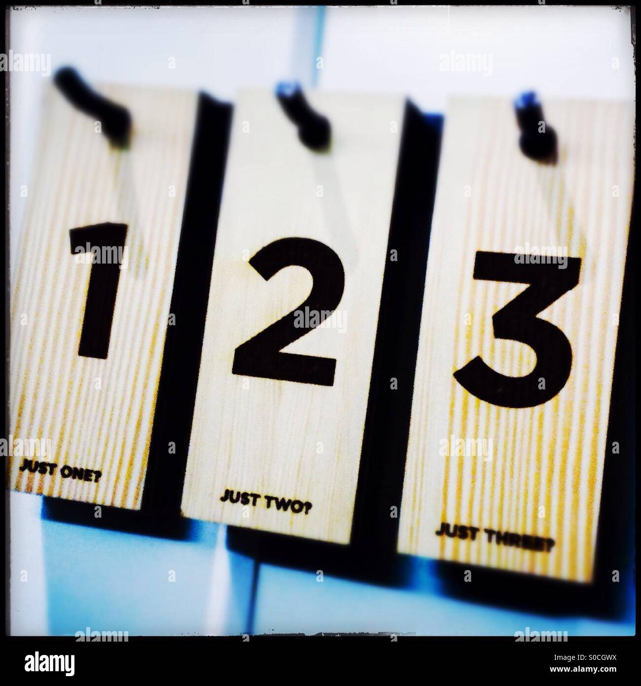 Numbers counting up from 1 to 3. Three options Stock Photo - Alamy