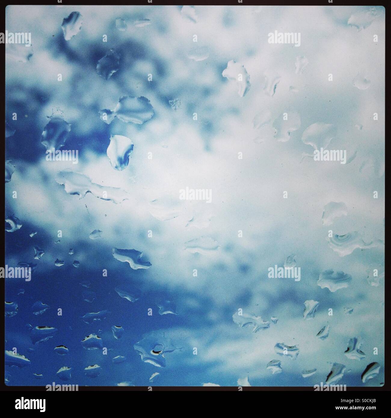 Abstract raindrops background hi-res stock photography and images - Alamy
