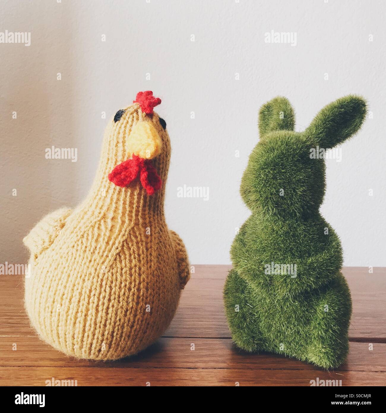 Bunny and chicken hi-res stock photography and images - Alamy