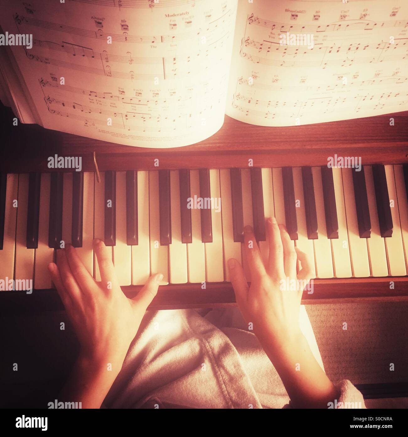 Piano play hi-res stock photography and images - Alamy
