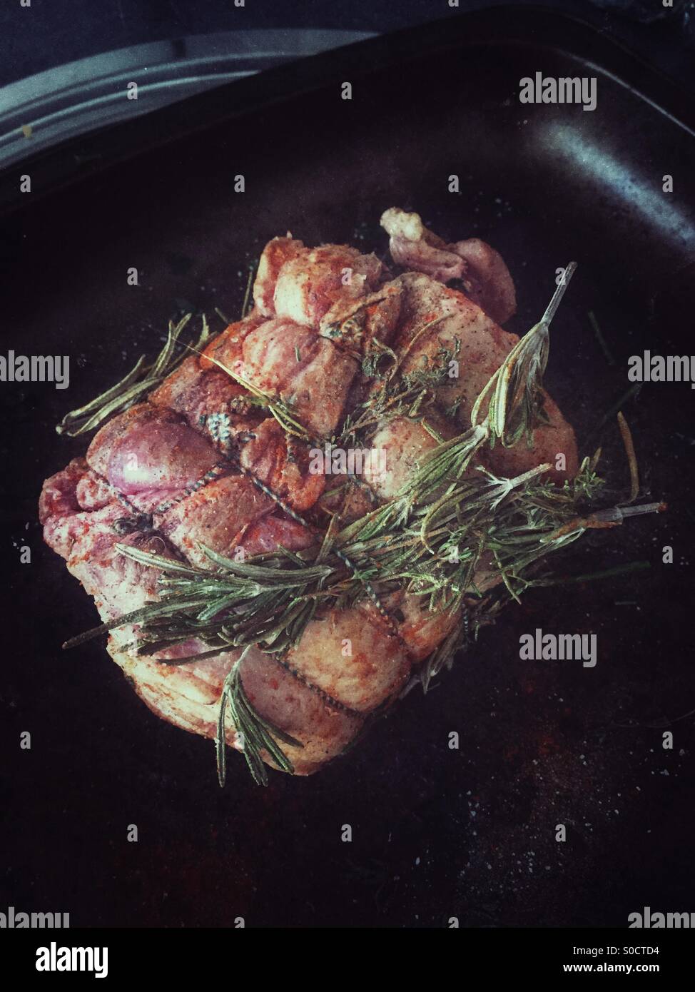 Joint of lamb hi-res stock photography and images - Alamy
