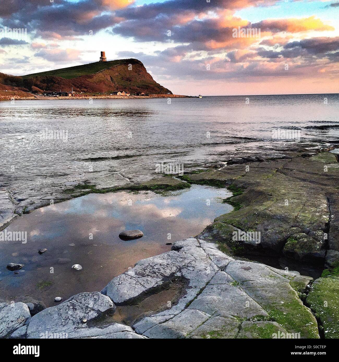Clavell tower from Kimmeridge Bay in Dorset Stock Photo - Alamy