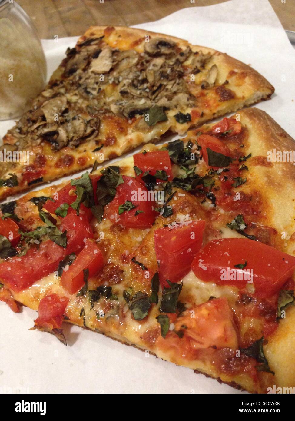 Pizza place hi-res stock photography and images - Alamy