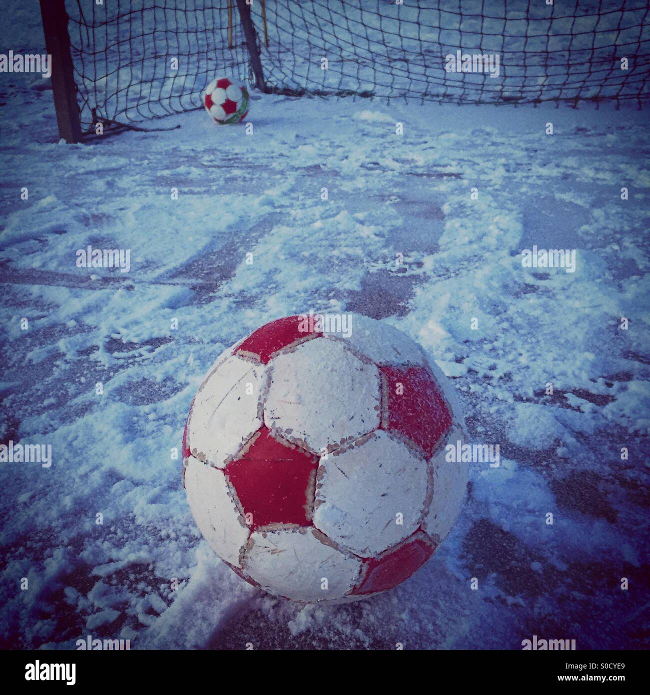 Frozen football pitch hi-res stock photography and images - Alamy