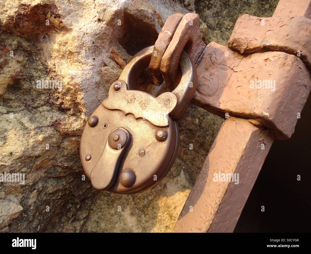 War padlock hi-res stock photography and images - Alamy