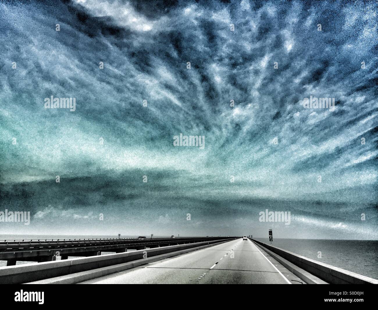 New Orleans twenty six mile bridge Stock Photo - Alamy