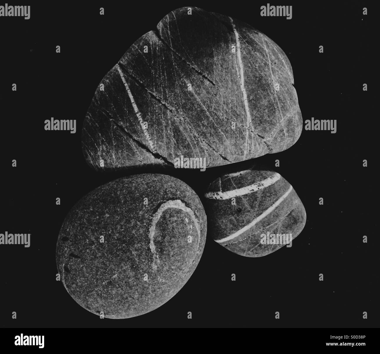 Black rock white lines hi-res stock photography and images - Alamy
