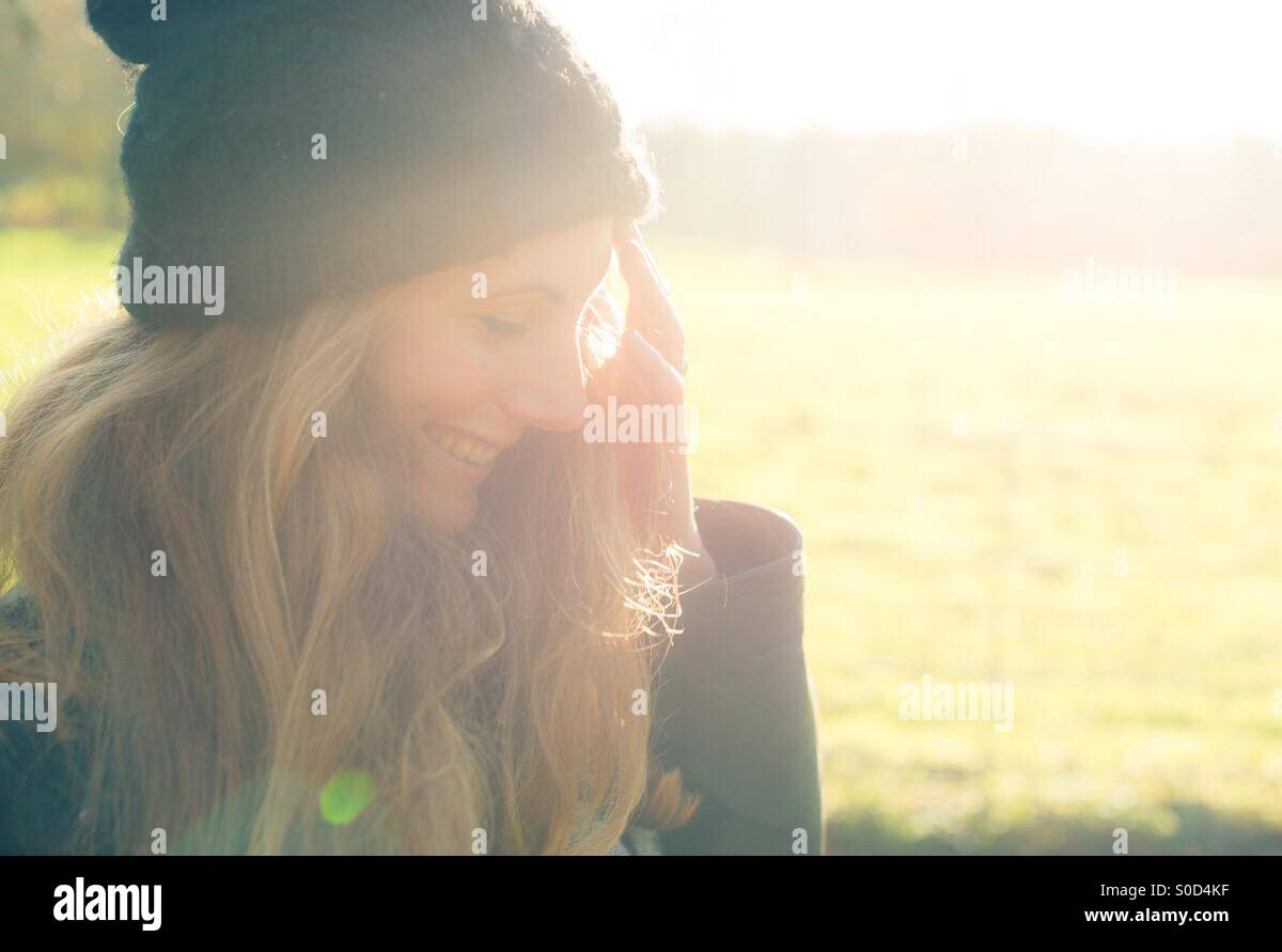 Girl sun hi-res stock photography and images - Alamy
