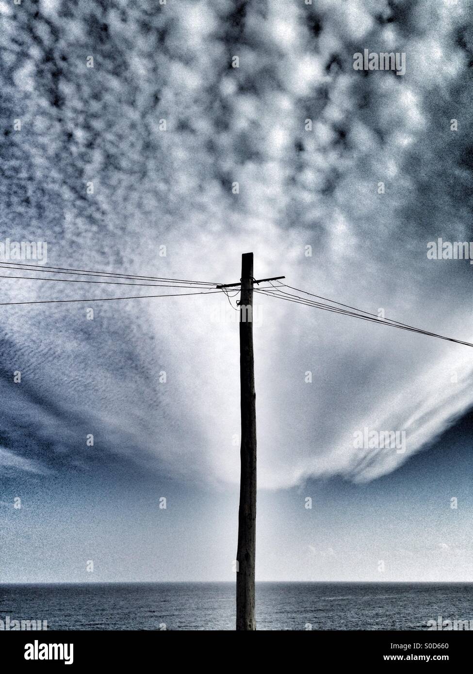 Very high cloud hi-res stock photography and images - Alamy