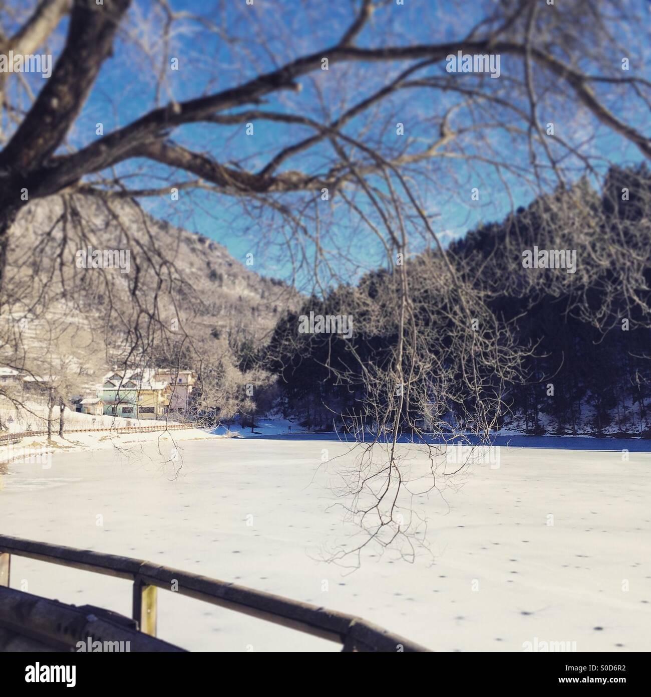 Winter scene: frozen lake Stock Photo - Alamy