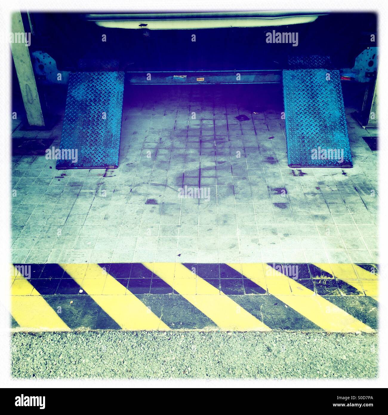 Garage ramp hi-res stock photography and images - Alamy