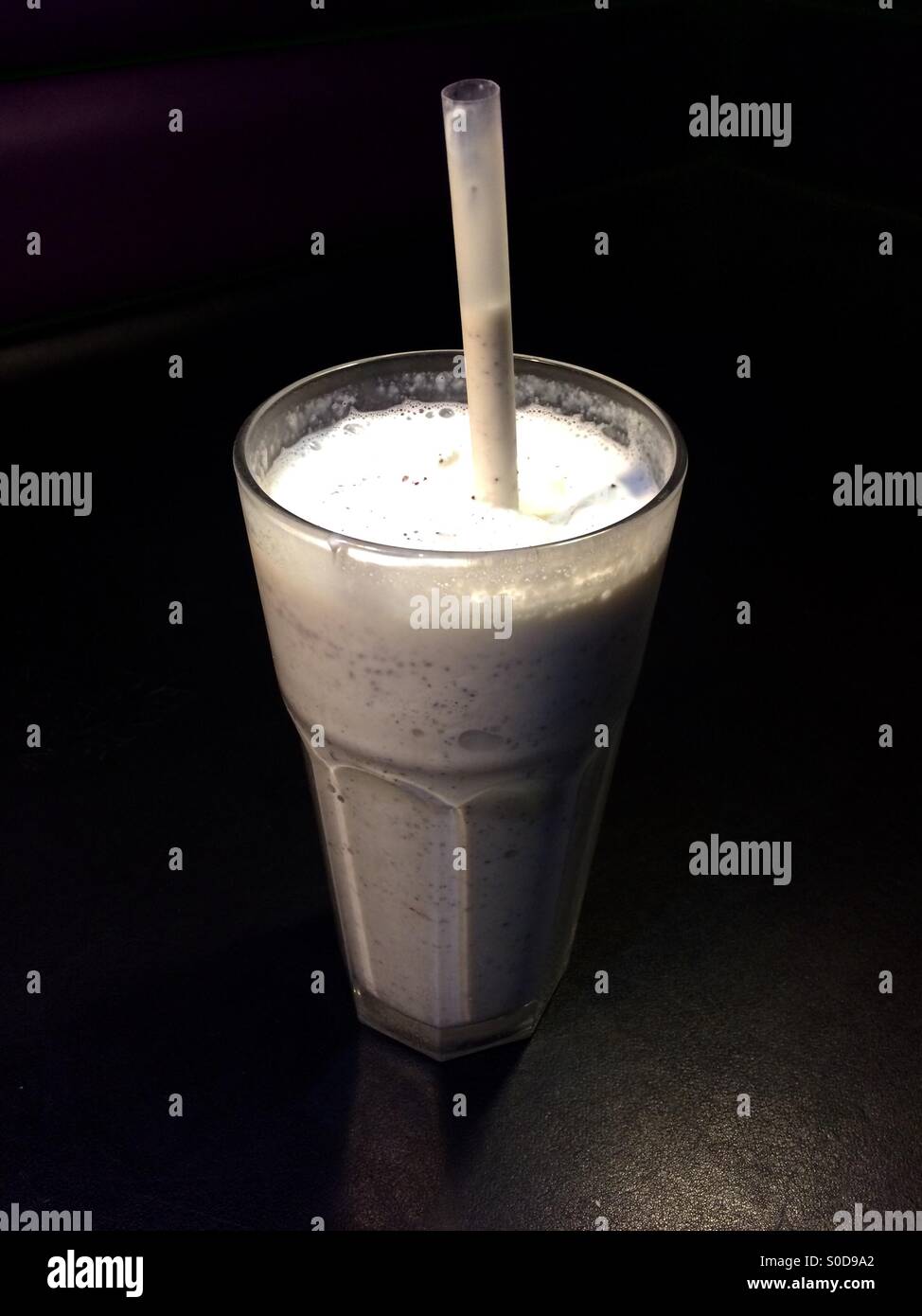 Milkshake straw hi-res stock photography and images - Alamy