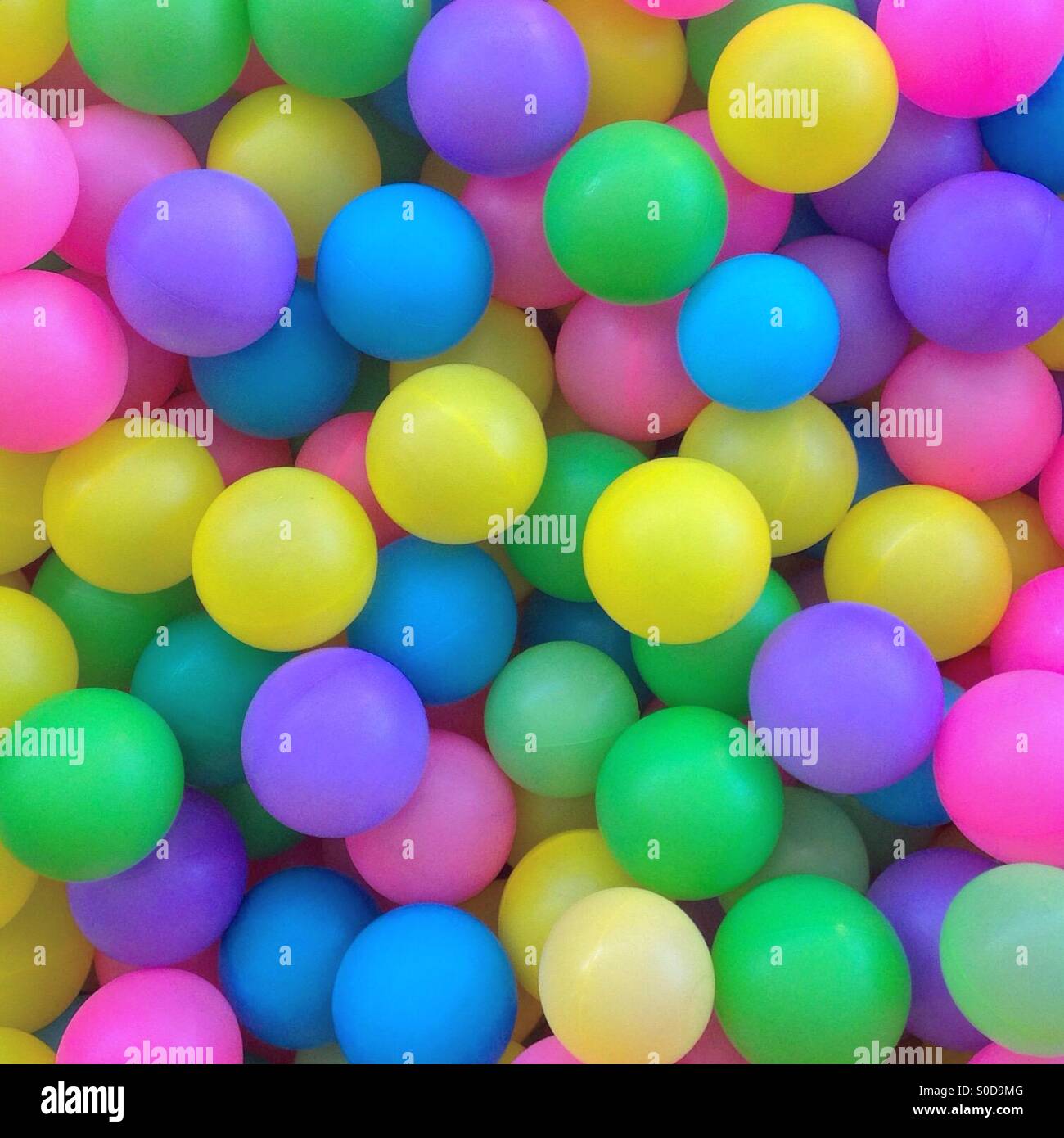 Color balls hi-res stock photography and images - Alamy
