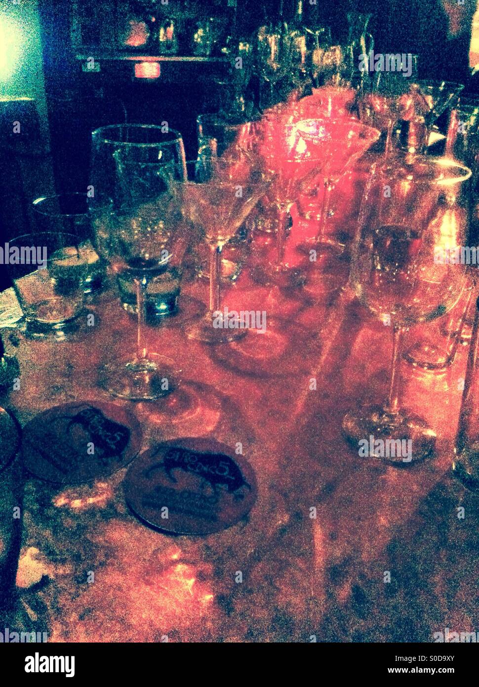 Bar drinks empty hi-res stock photography and images - Alamy