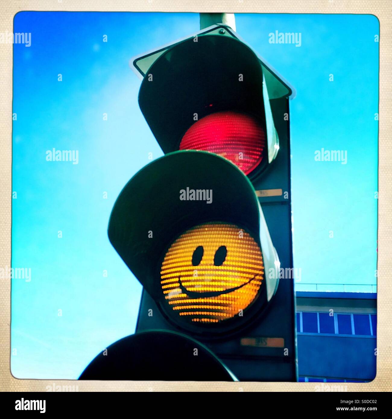 Smiley traffic lights hi-res stock photography and images - Alamy