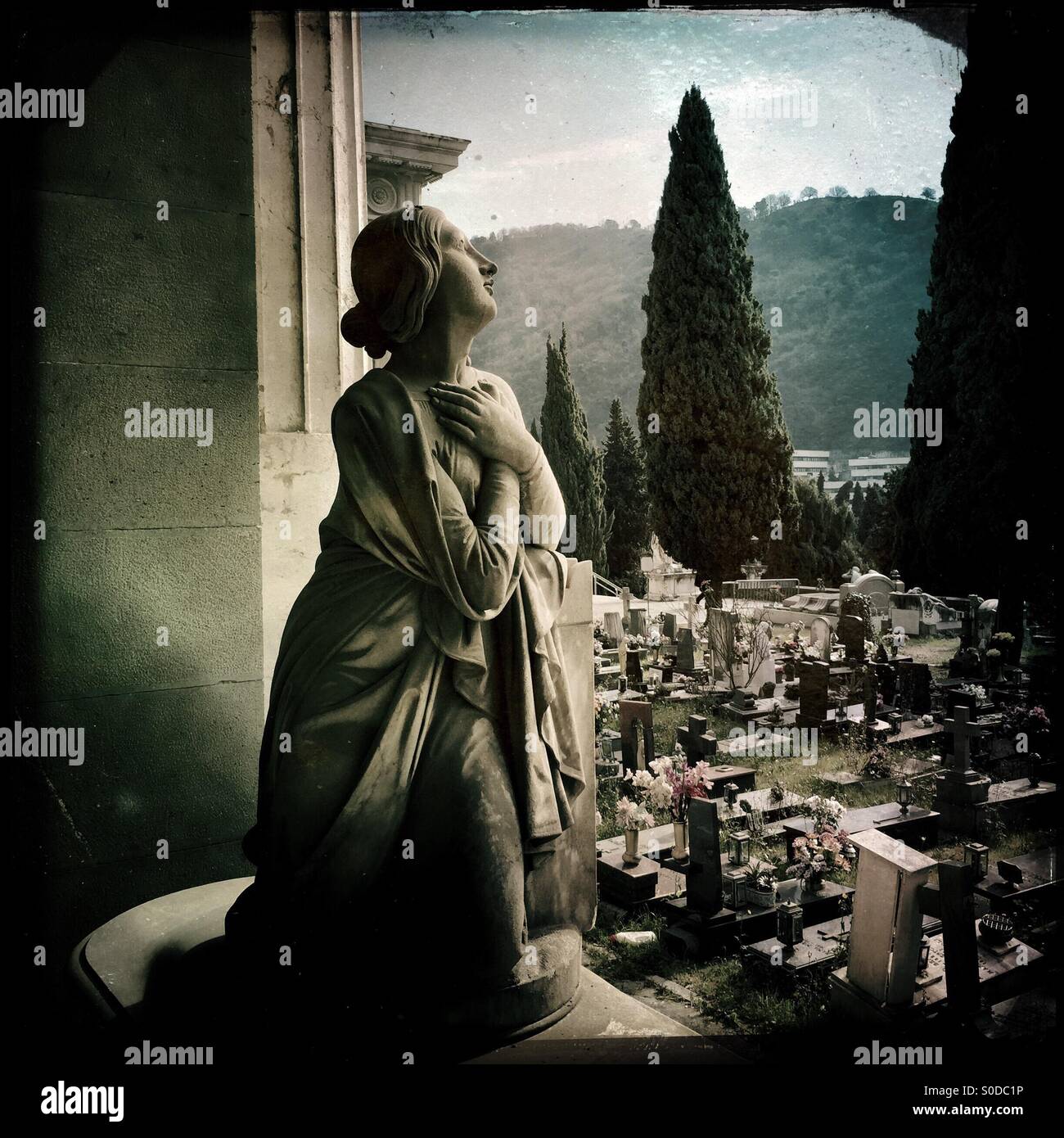 Cemetery staglieno hi-res stock photography and images - Alamy