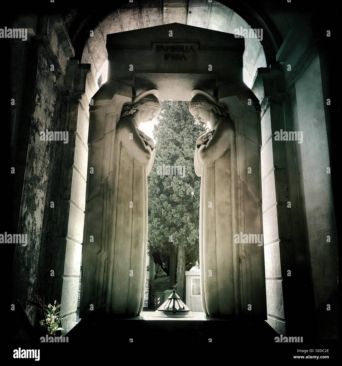 Staglieno hi-res stock photography and images - Alamy