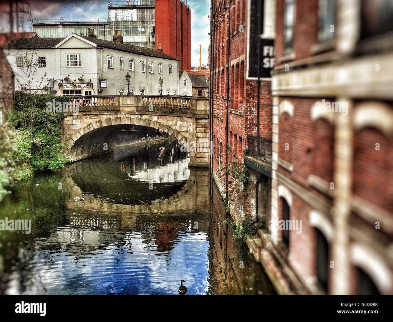 Canal building england smartphone stock photos and images - Alamy