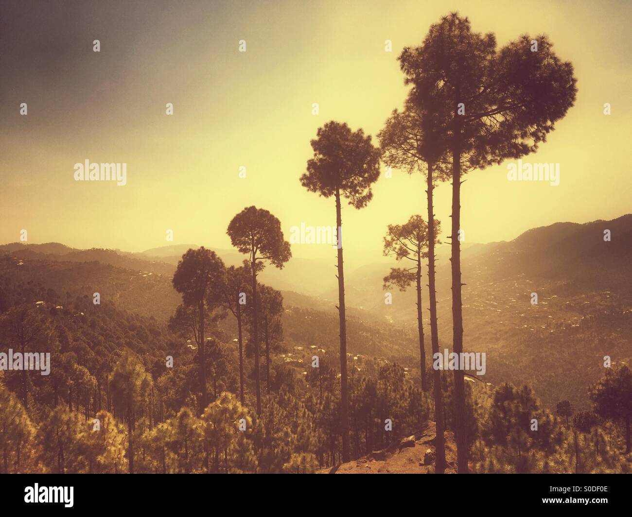 The mountains of murree hi-res stock photography and images - Alamy