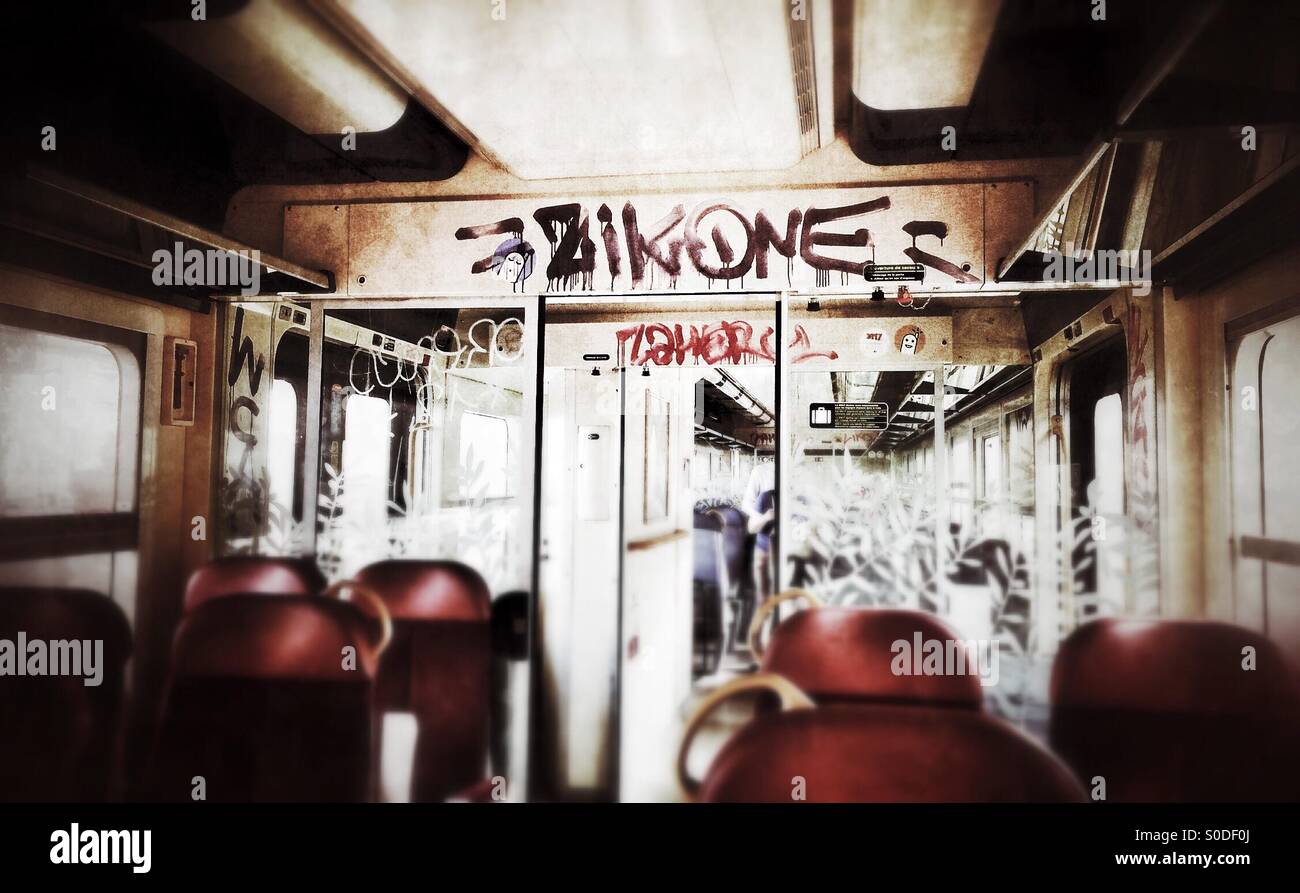 Graffitied train hi-res stock photography and images - Alamy