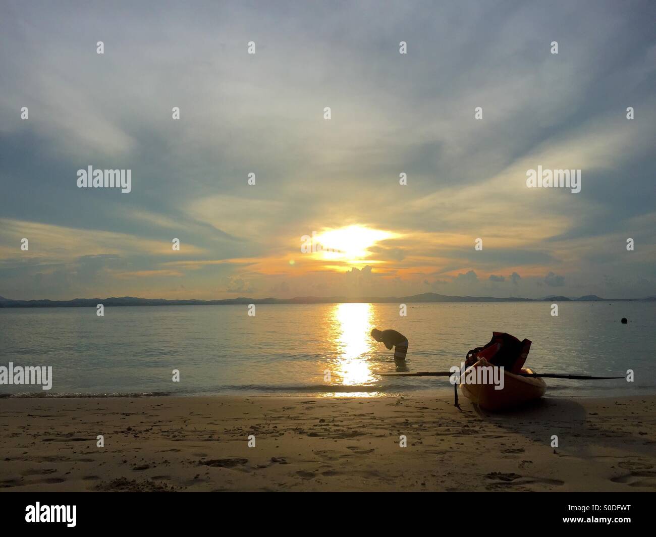 Lonely traveller hi-res stock photography and images - Alamy