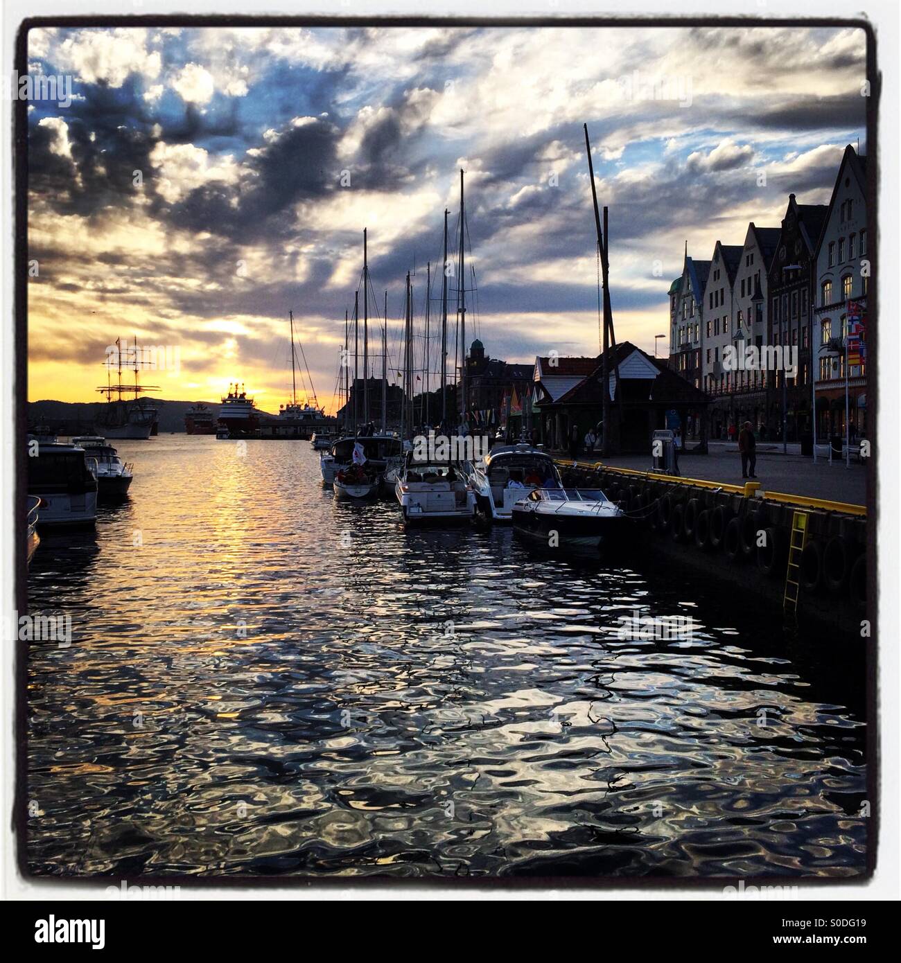 Bergen sunset hi-res stock photography and images - Alamy