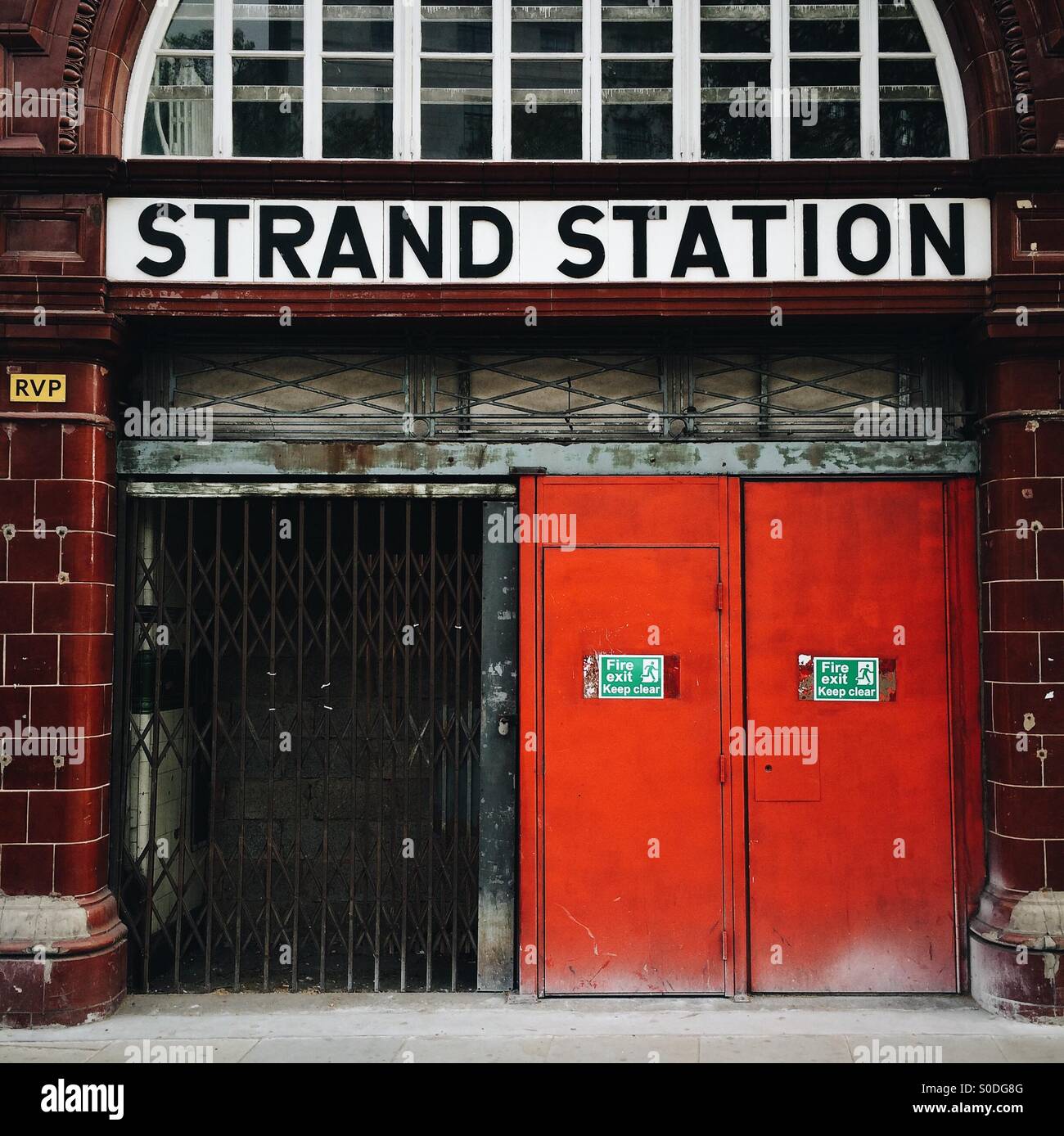 Strand tube station hi-res stock photography and images - Alamy