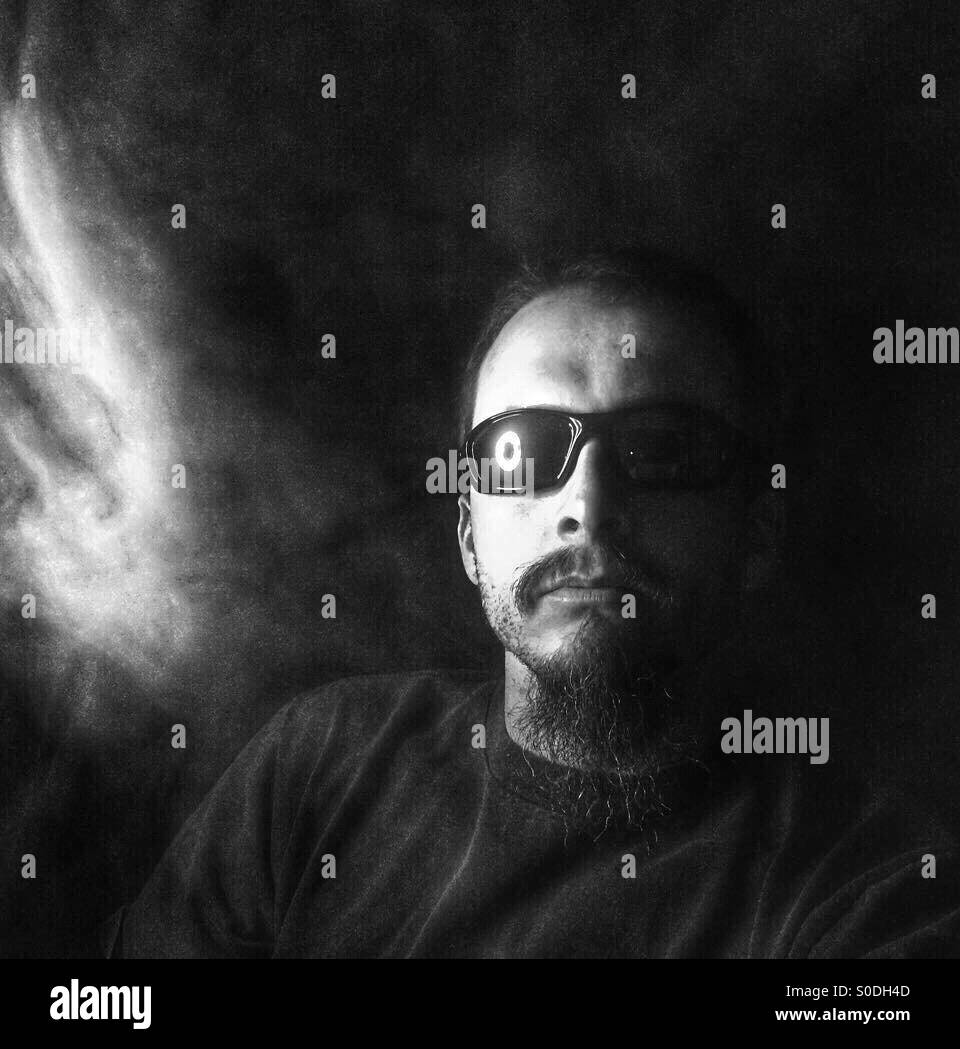 Mysterious man sunglasses hi-res stock photography and images - Alamy