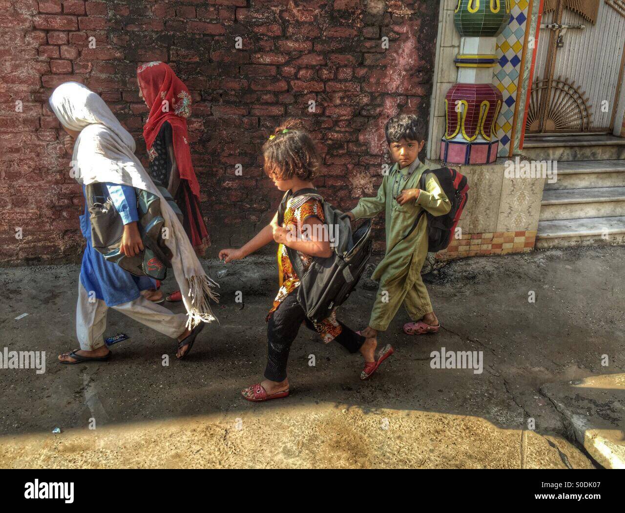 Pakistan street children school hi-res stock photography and images - Alamy