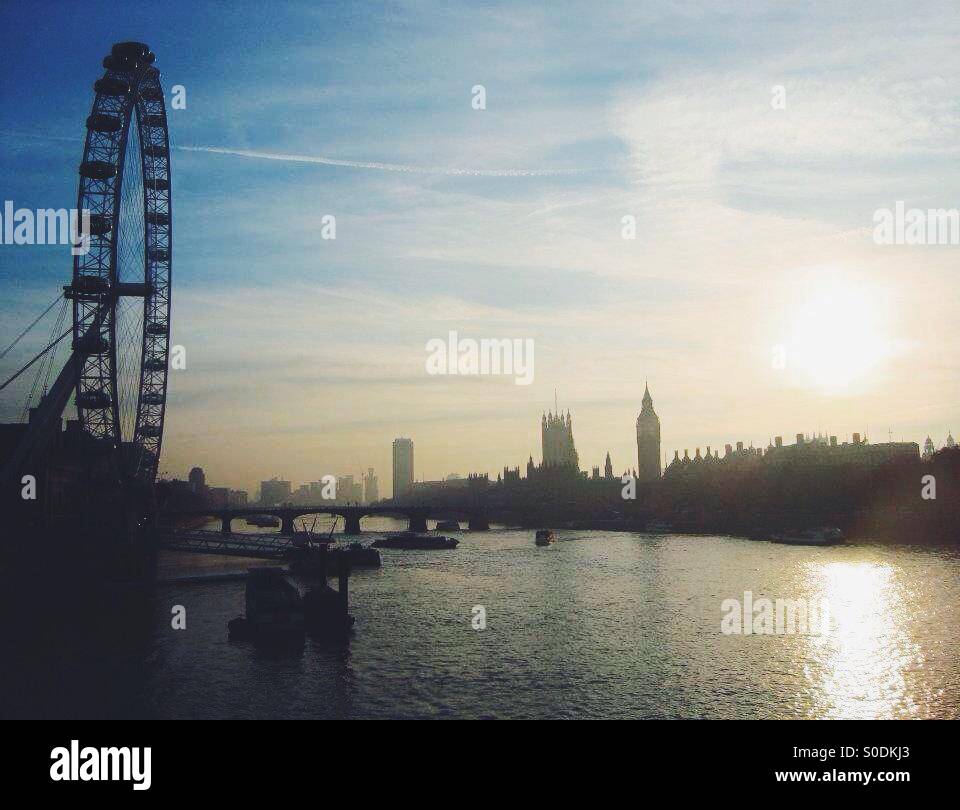London eye skyline sunset hi-res stock photography and images - Alamy