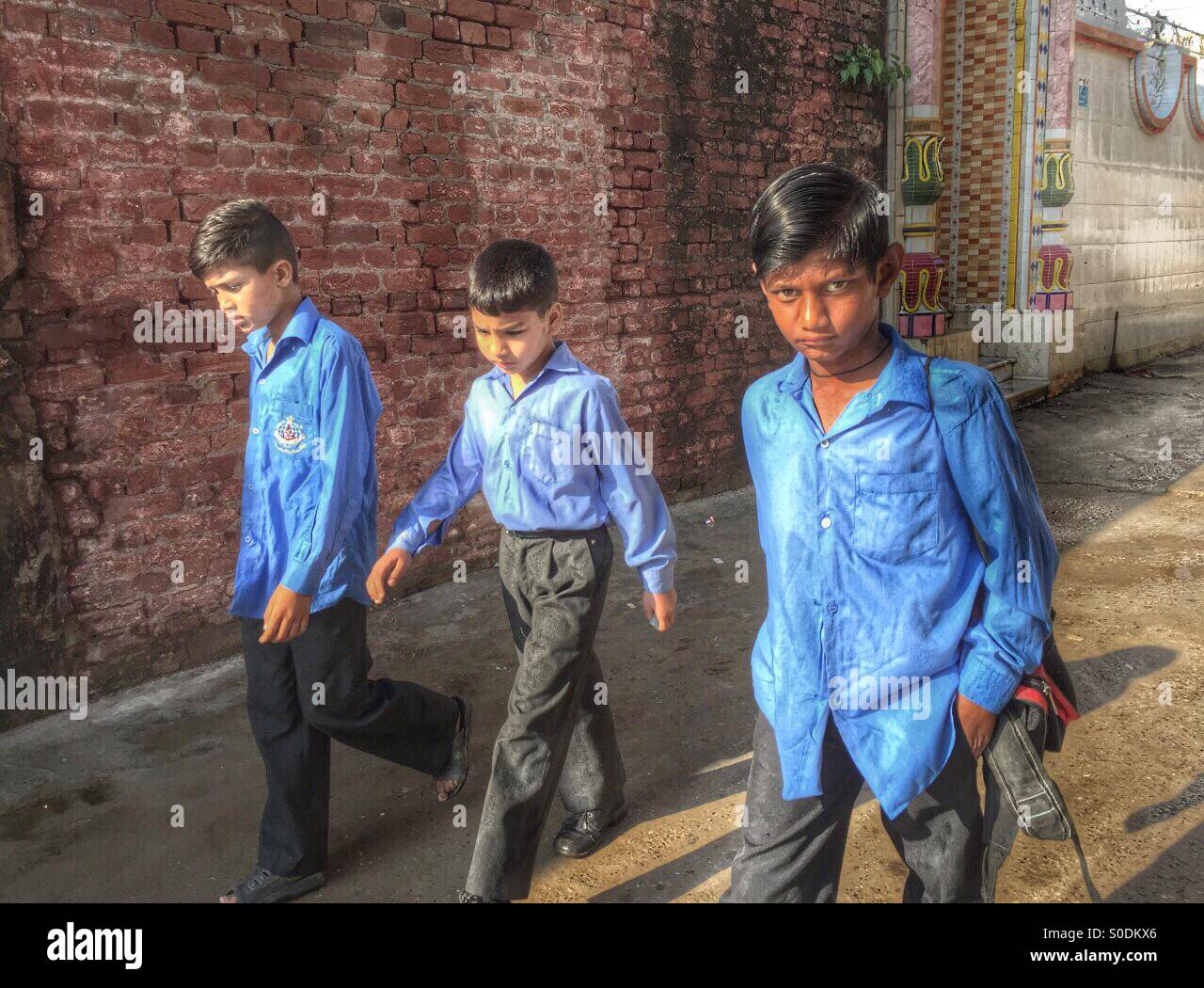 Students walking to school Kharian village Pakistan Stock Photo - Alamy