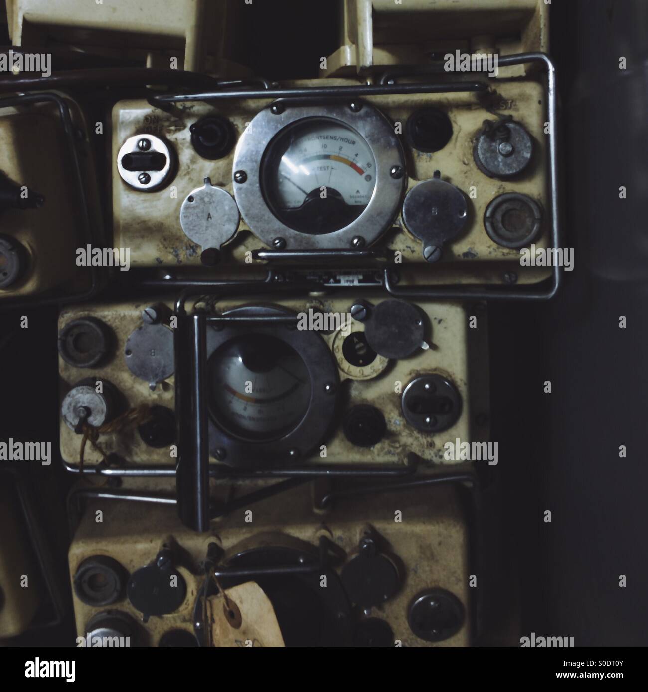 War meter hi-res stock photography and images - Alamy