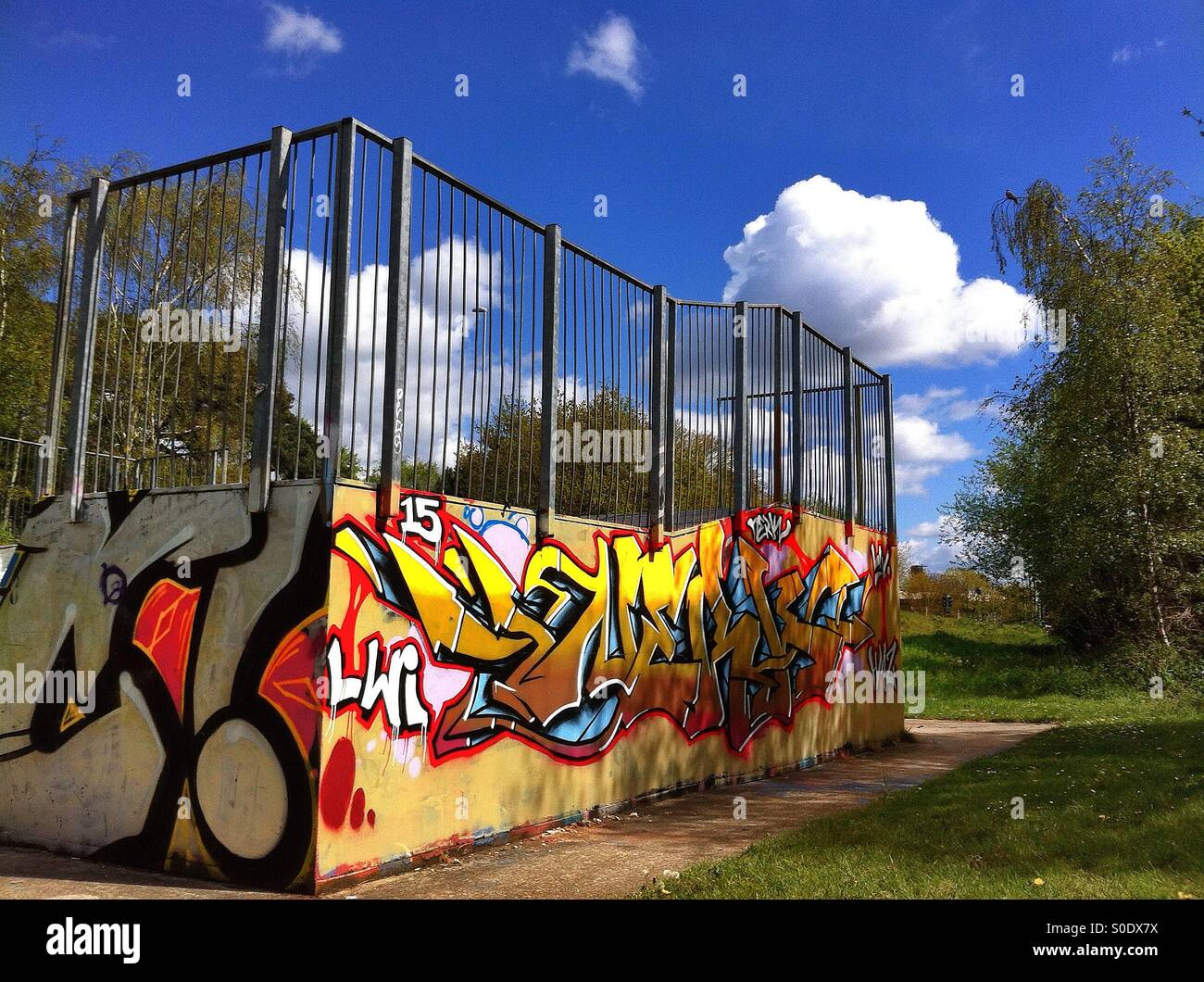 Graffiti skate hi-res stock photography and images - Alamy