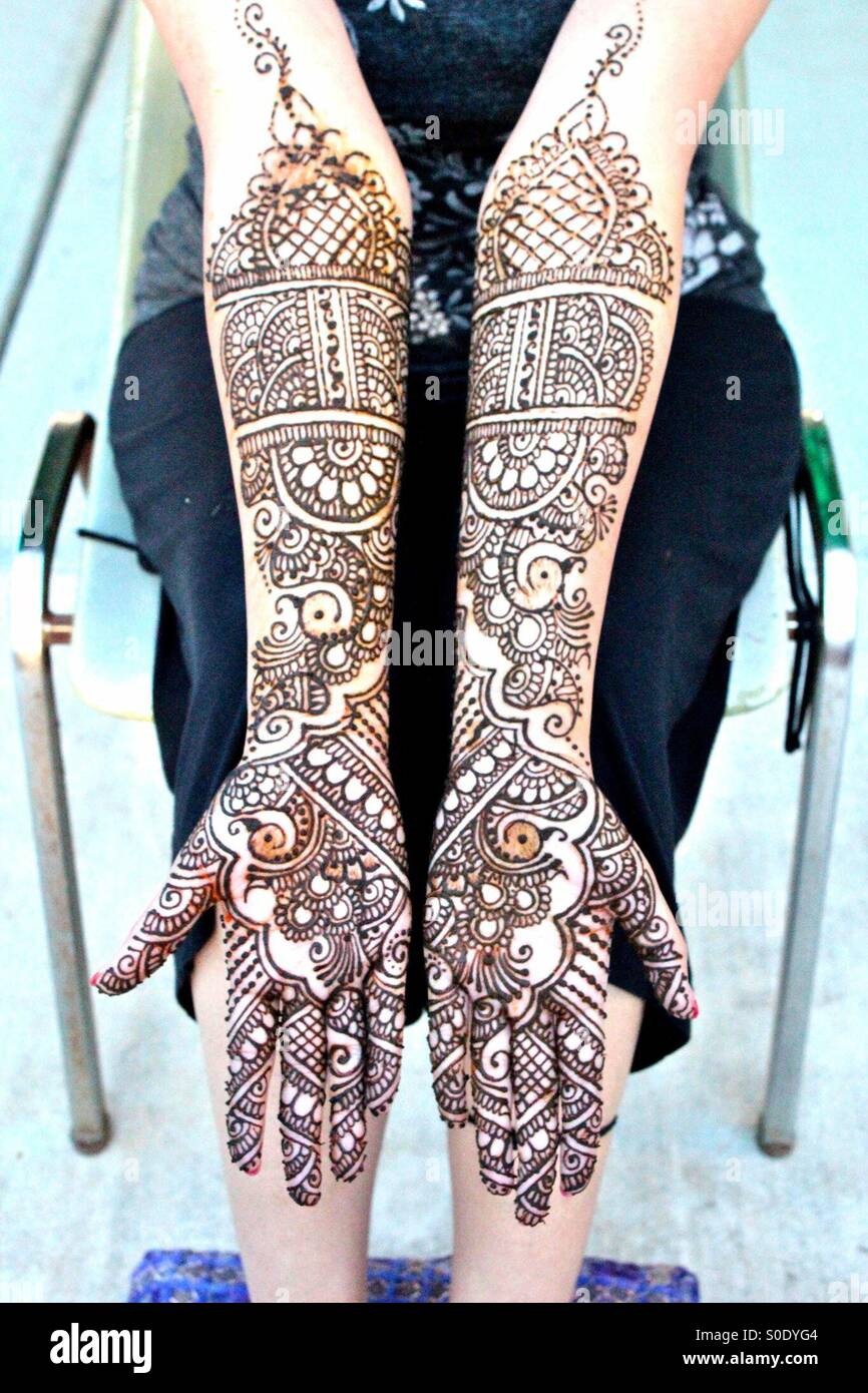 Sikh wedding henna hi-res stock photography and images - Alamy